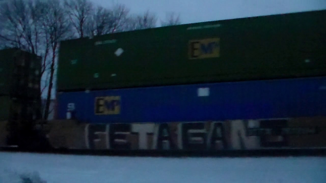 Eastbound intermodal with NS 9526 as the leader - YouTube