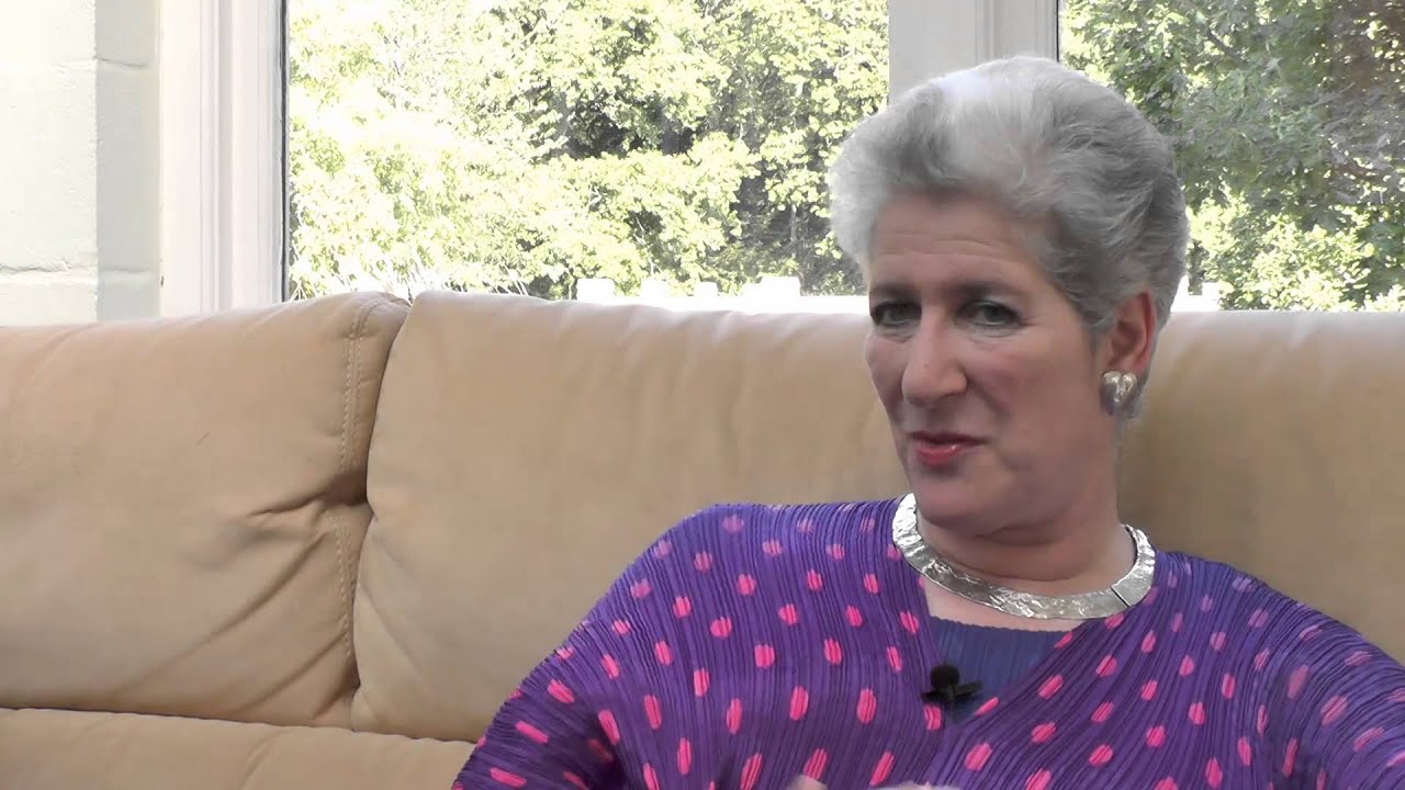 Charlotte de Rothschild discusses 'Christmas Lullabies' - YouTube