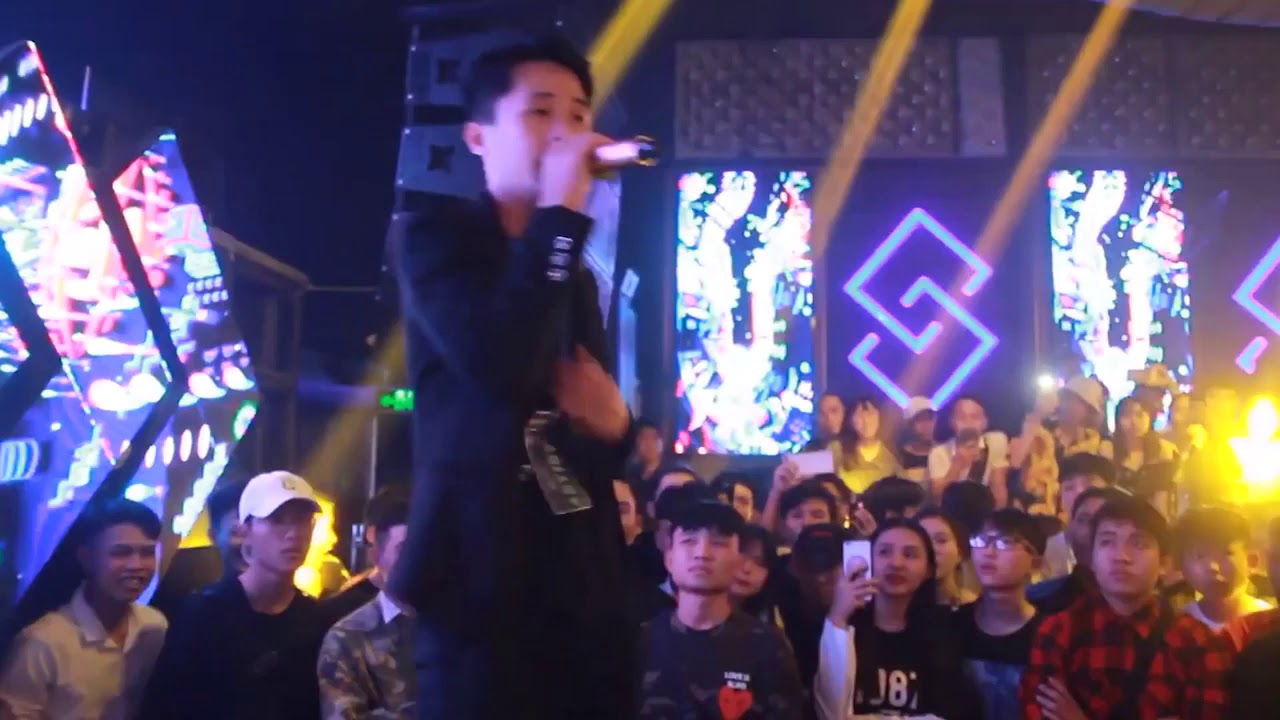 J97 (JACK) - LIVE SÓNG 20 - ĐOM ĐÓM - VỀ BÊN ANH - YouTube