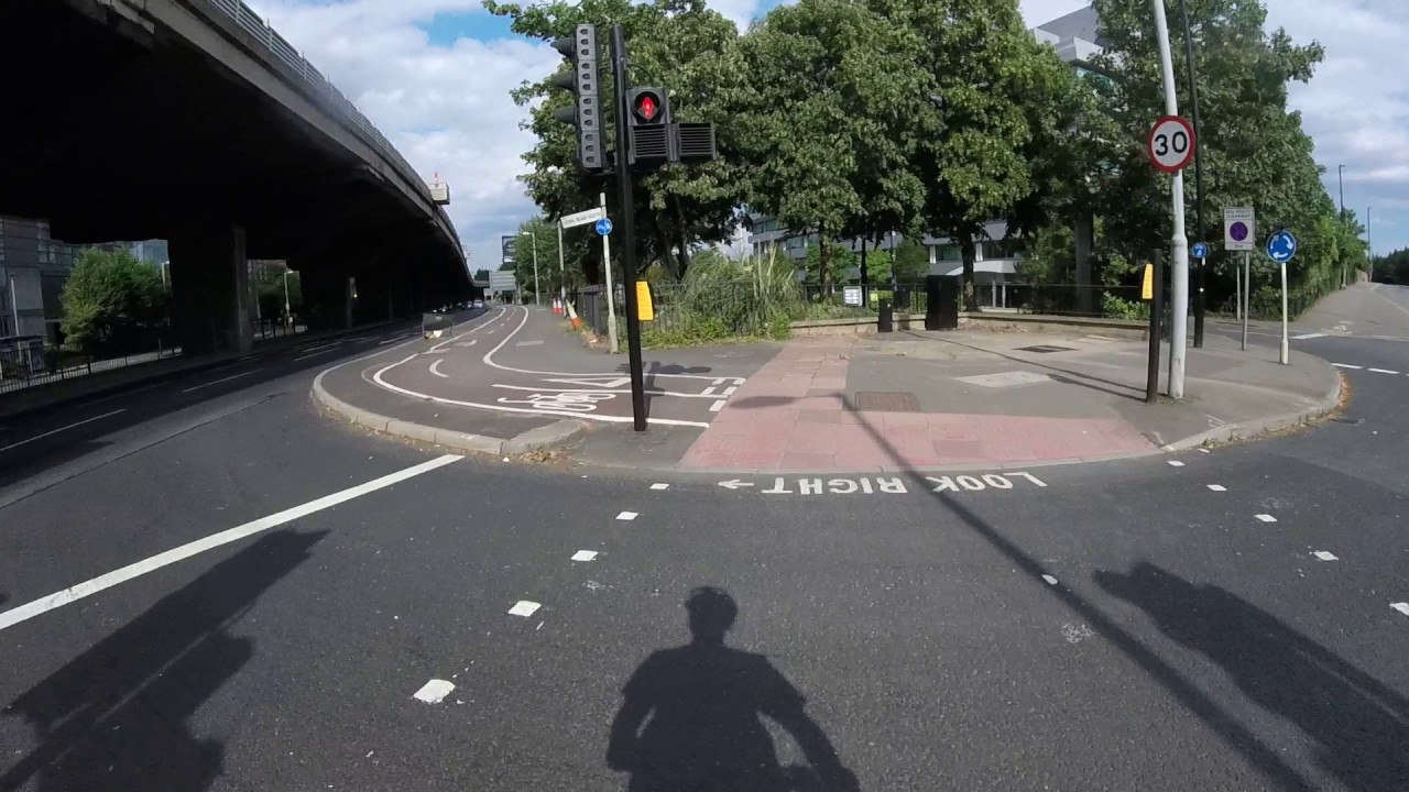 Cycle Path along the A4 / M4 motorway Brentford + Chiswick - YouTube