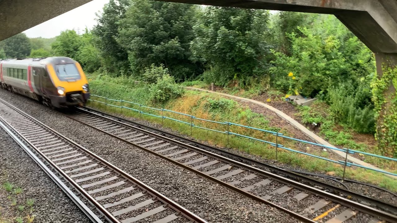 Class 220 Voyager | 220003 | Cross Country - YouTube