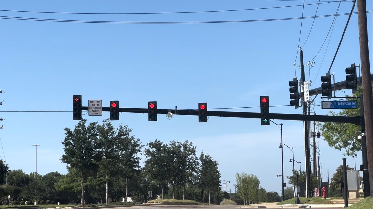 Uncommon Setup With McCain FYA & Right Turn 5-Section Signals - YouTube