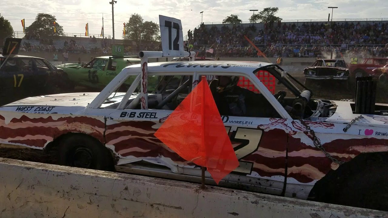 Santa Maria Demolition Derby Heat Part 2 - YouTube