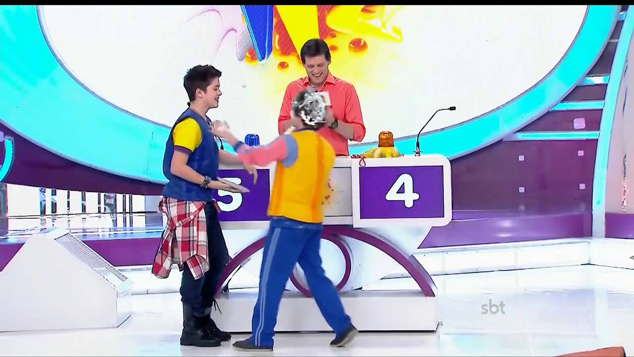 Handsome Guy Getting Pied - YouTube