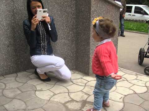 dansatoare la 1 anisor:)