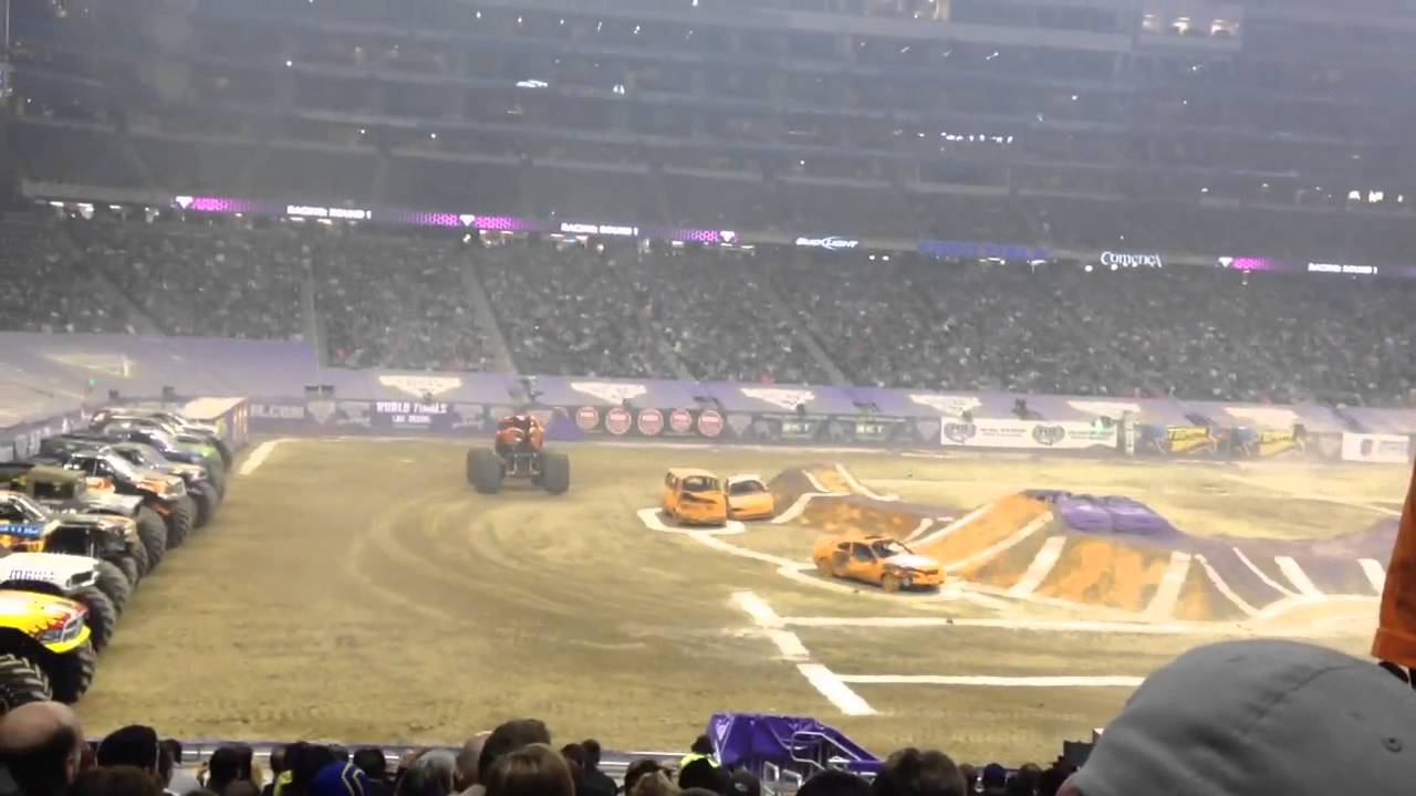 Monster jam January 2015 Ford field Detroit Michigan - YouTube