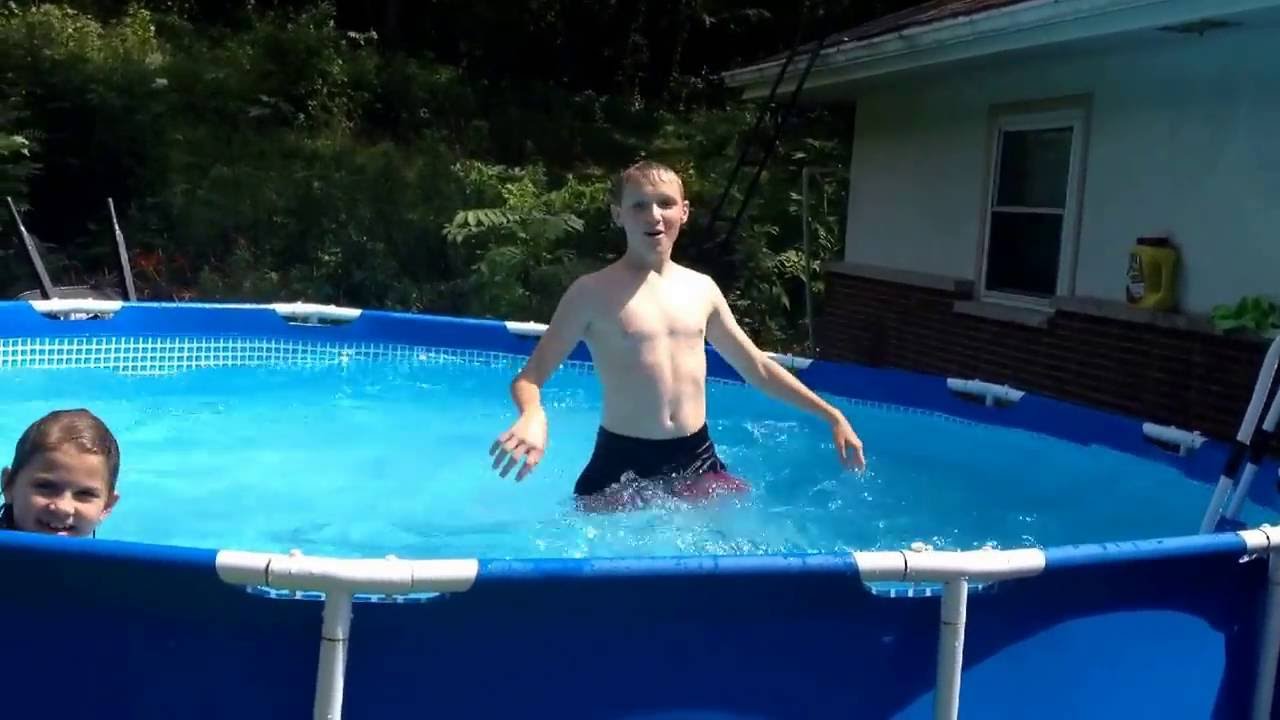 Jumped off the roof into 3ft pool!!! - YouTube
