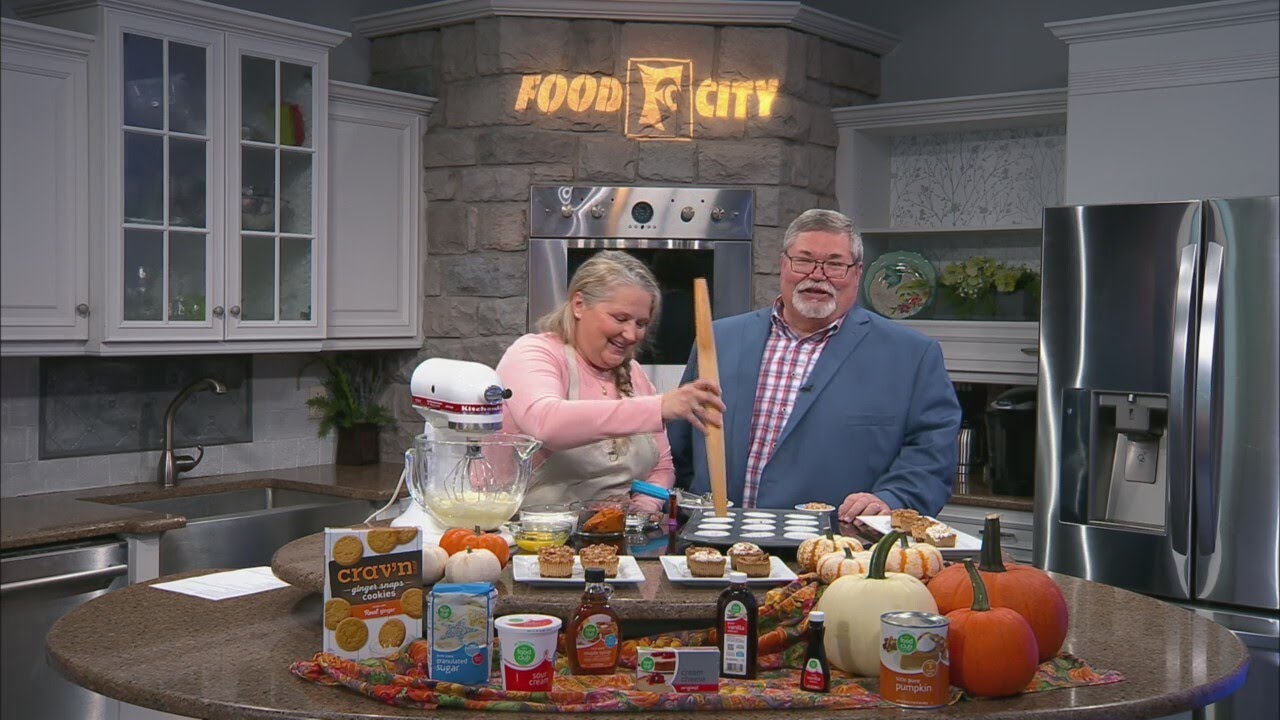 Food City Friday: Mini-pumpkin cheesecakes with Chef Julie - YouTube