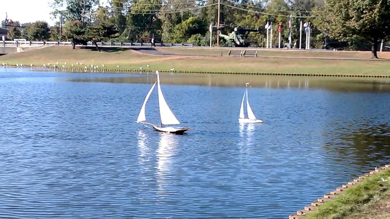 RC SAILING MODEL SANDBAGGER ANNIE HAD BEEN BUILT BY BILL - YouTube