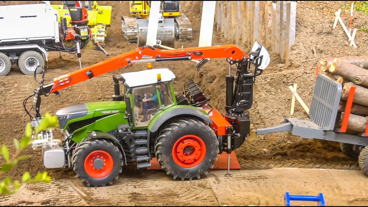 RC FARMING! RC TRACTORS FENDT, JOHN DEERE, MB TRAC AT WORK! - YouTube