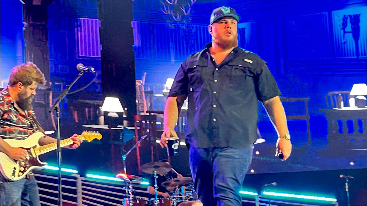 Luke Combs 4/12/2024 - American Family Field - Milwaukee, WI - Loving ...