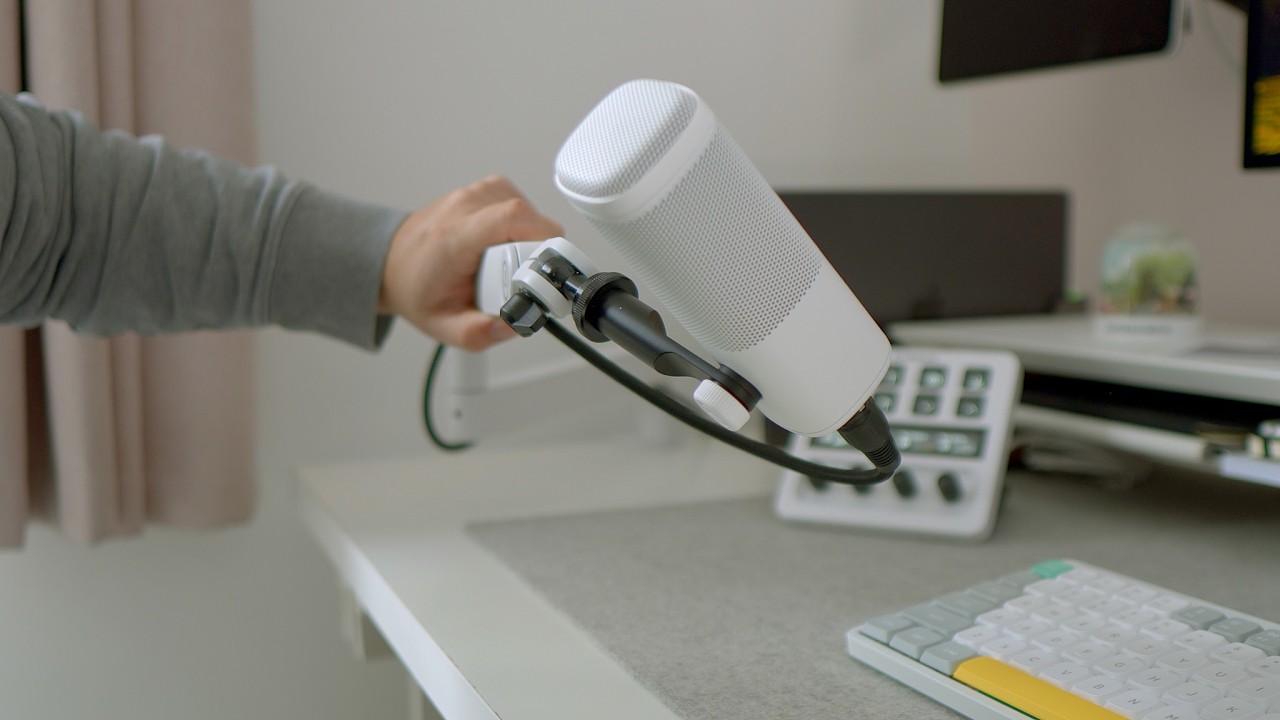 This Mic Arm Lifts Your ENTIRE Desk Setup! - YouTube