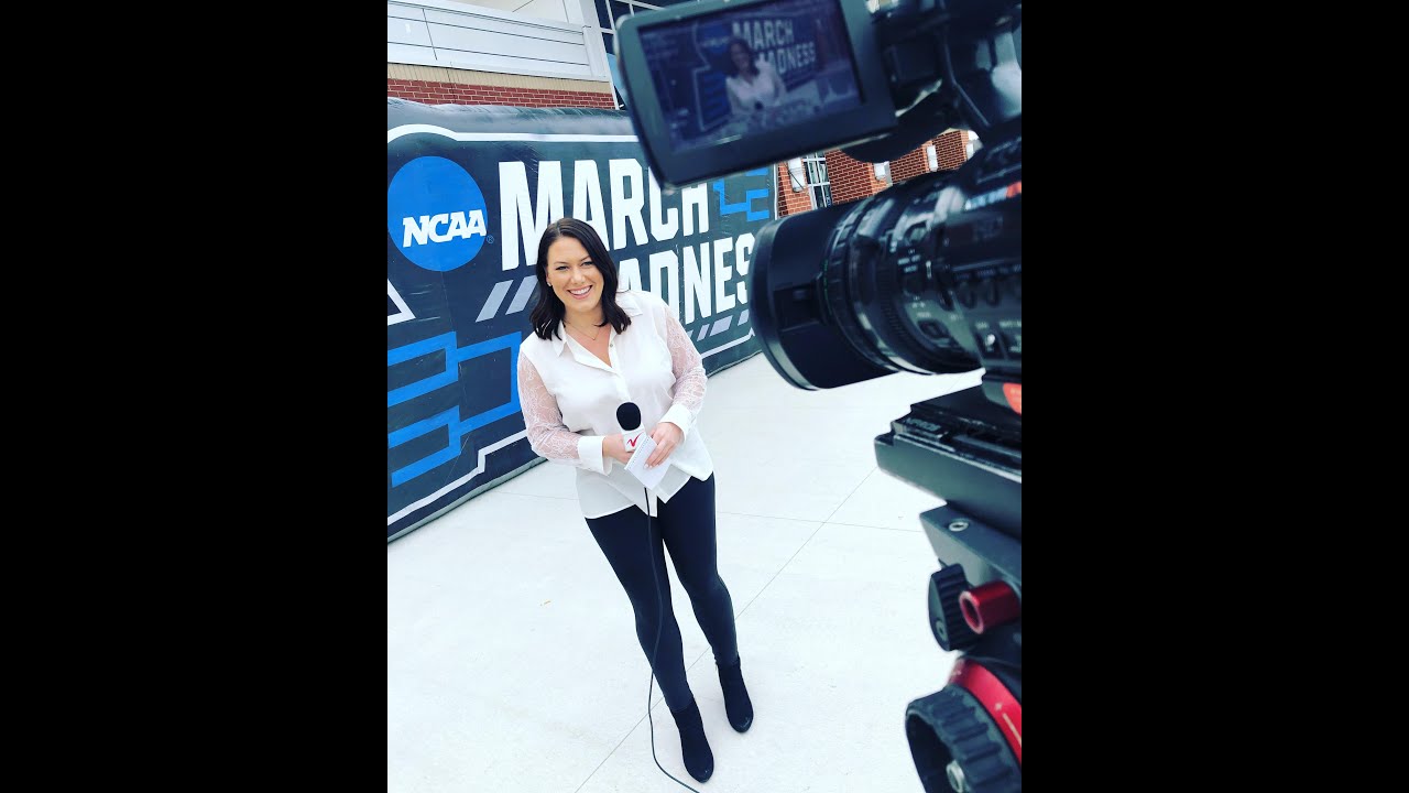 Beth Hoole Sports anchor/reporter reel - YouTube