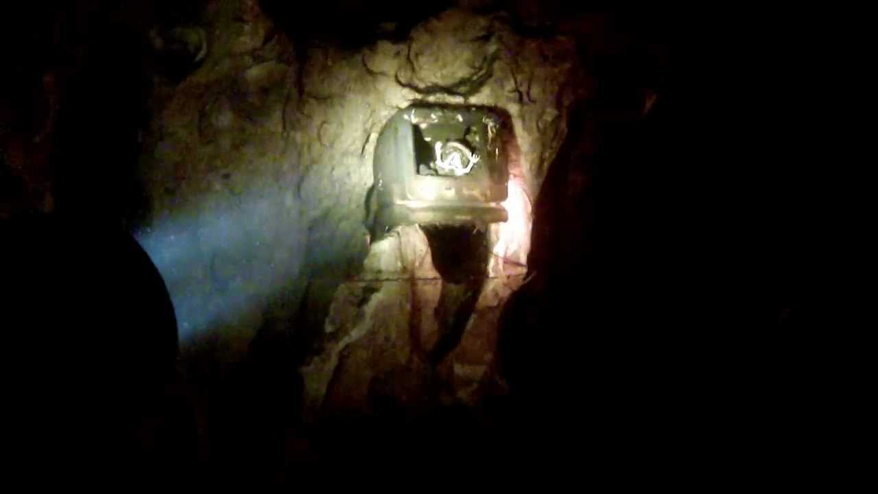 2012.12.16 - Scuba Diving in Hudson Grotto (50 mins. version) - YouTube