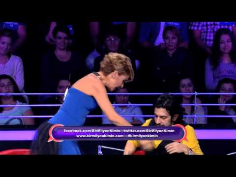 Bir Milyon Kimin - Okan Bayülgen ve Ekoseli Pantolonu