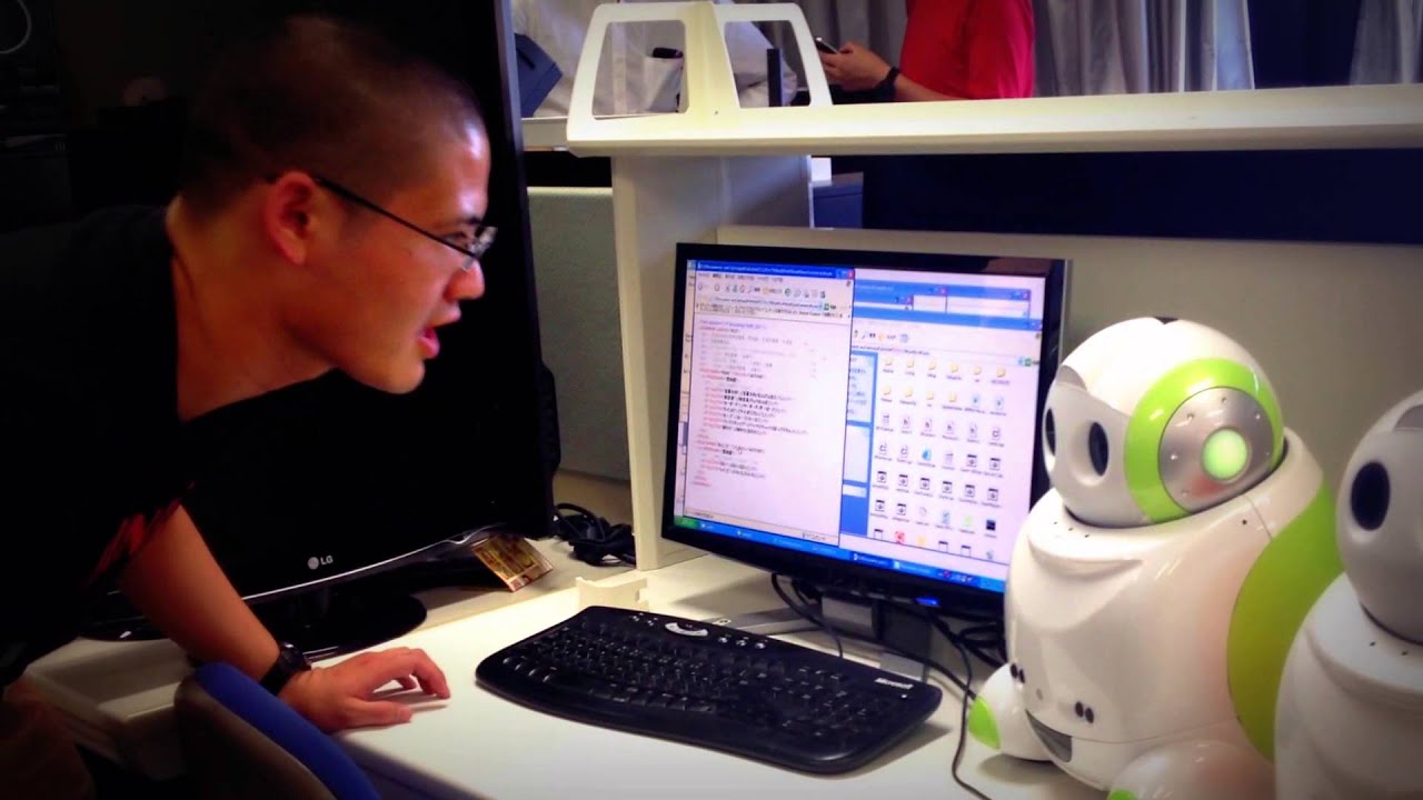 Speaking Robot - YouTube