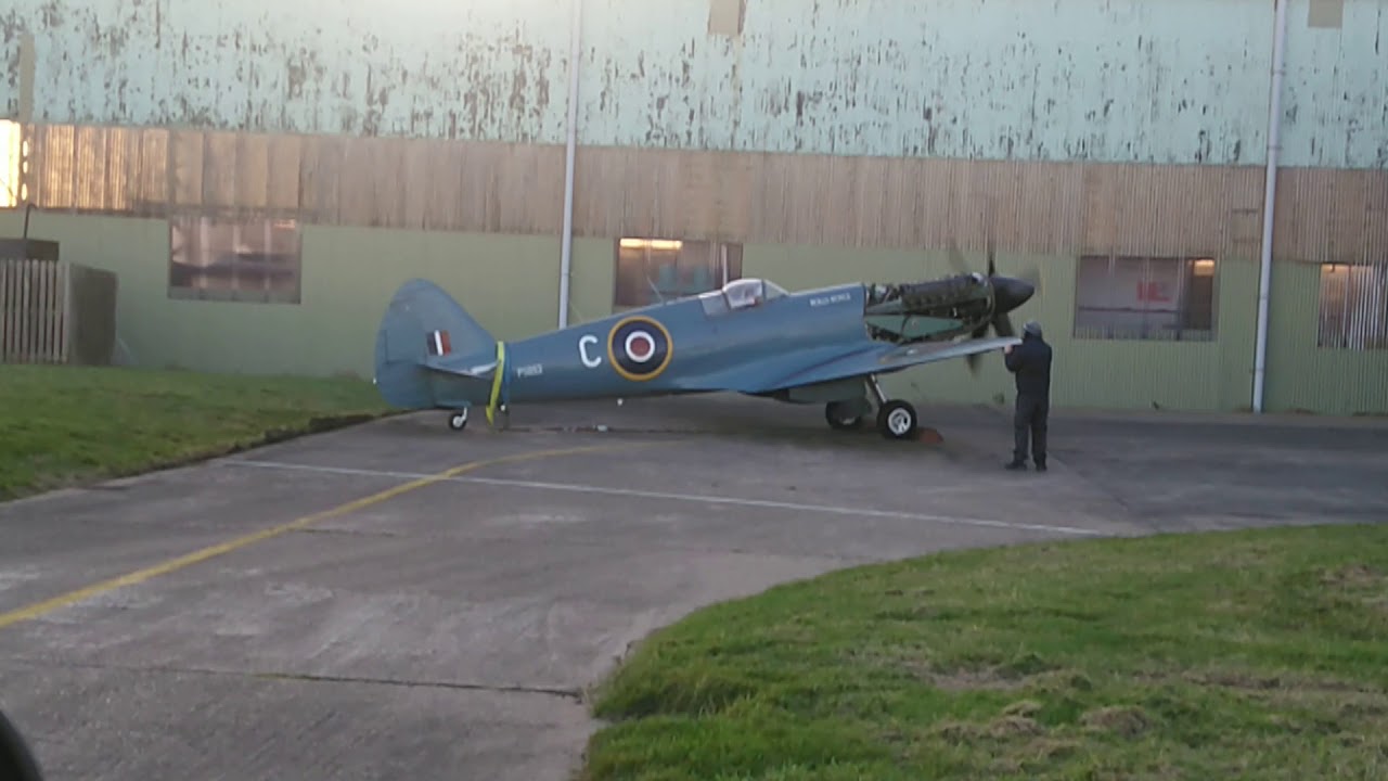 Spitfire...high power engine run - YouTube