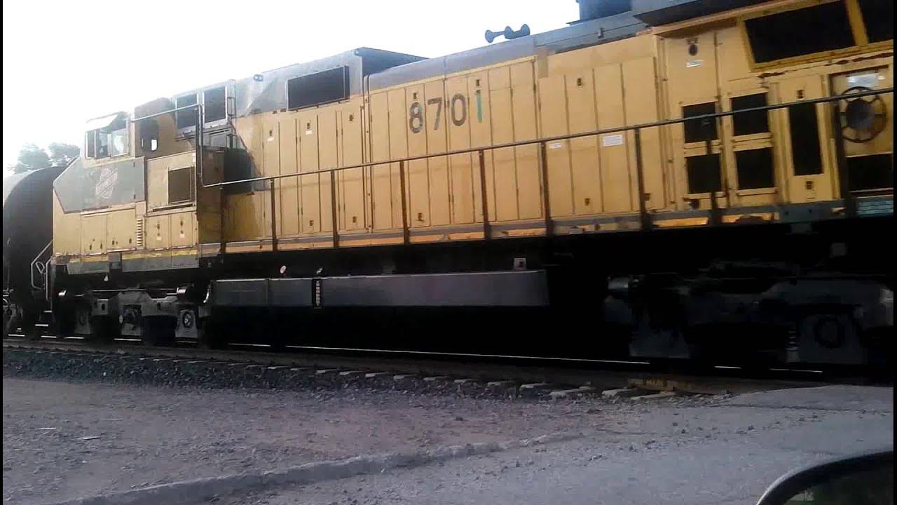 CNW 8701 and CNW 8646 on the way to Omaha - YouTube