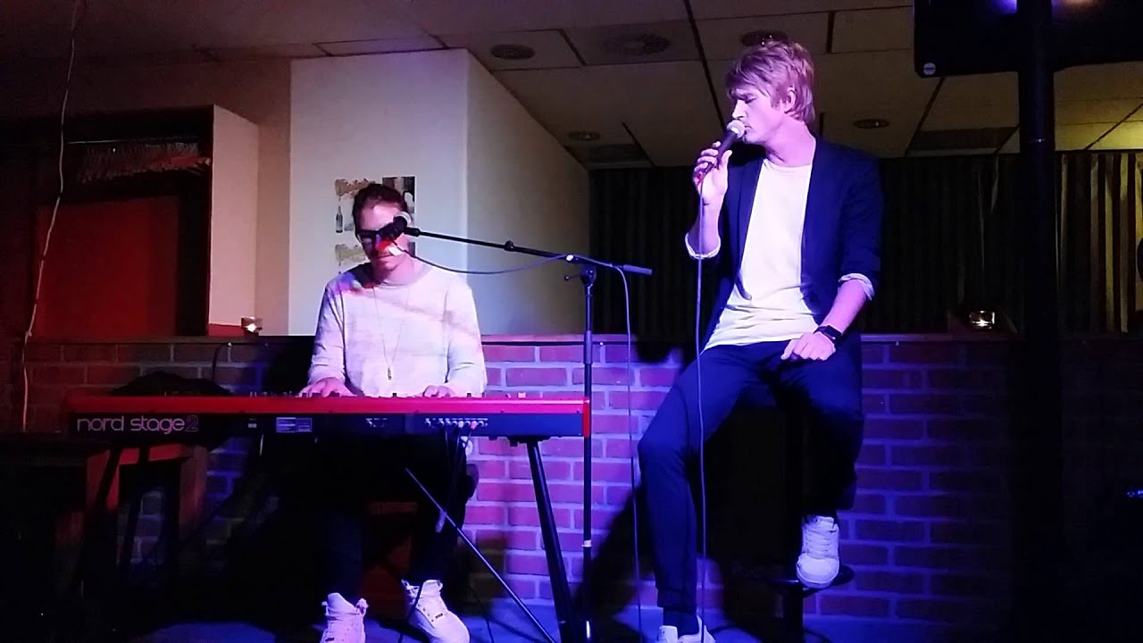 Erik Linder - Imagine & Mirakel @ Tyresö Kökåbar - YouTube