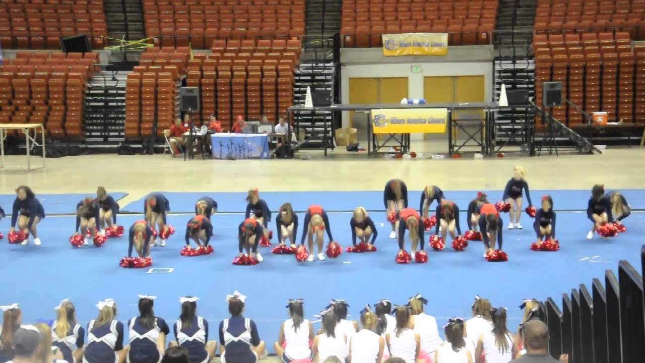 Smithson Valley JV/Freshman Cheer Routine UCA Camp 2013 - YouTube