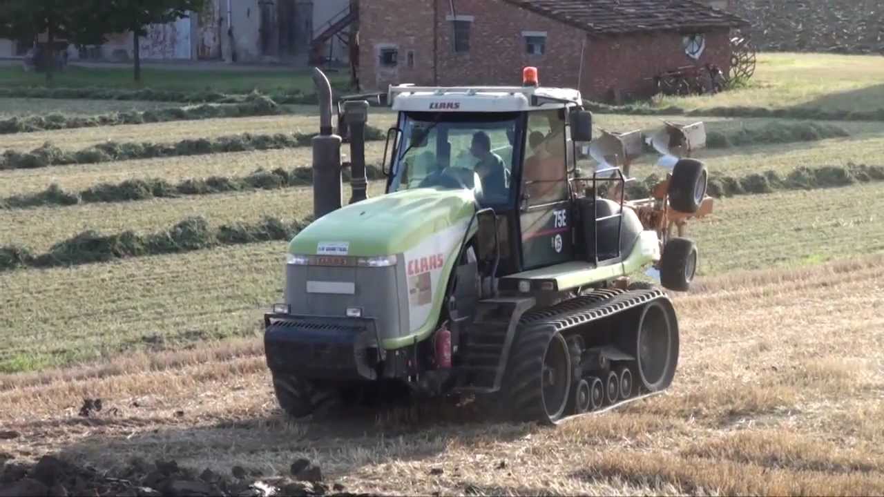 CLAAS 75E con Aratro Quadrivomero! [HD] - YouTube