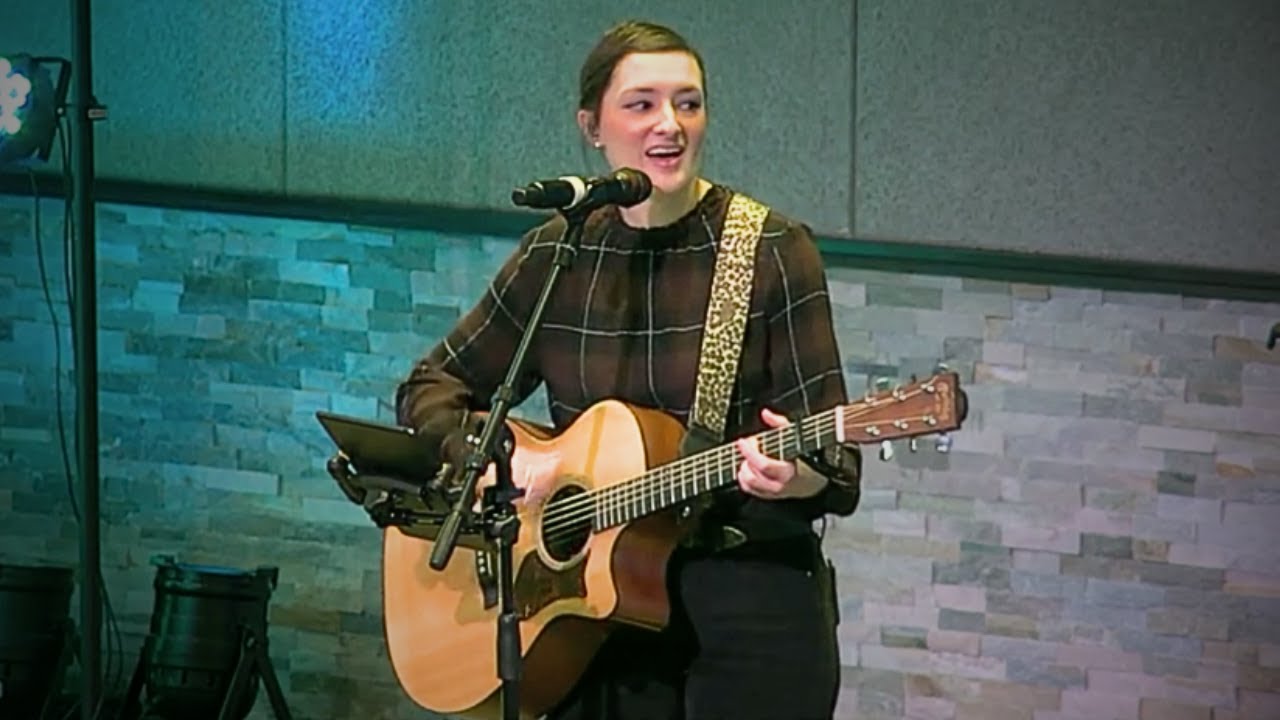 Kadee Allen singing Amazed - YouTube