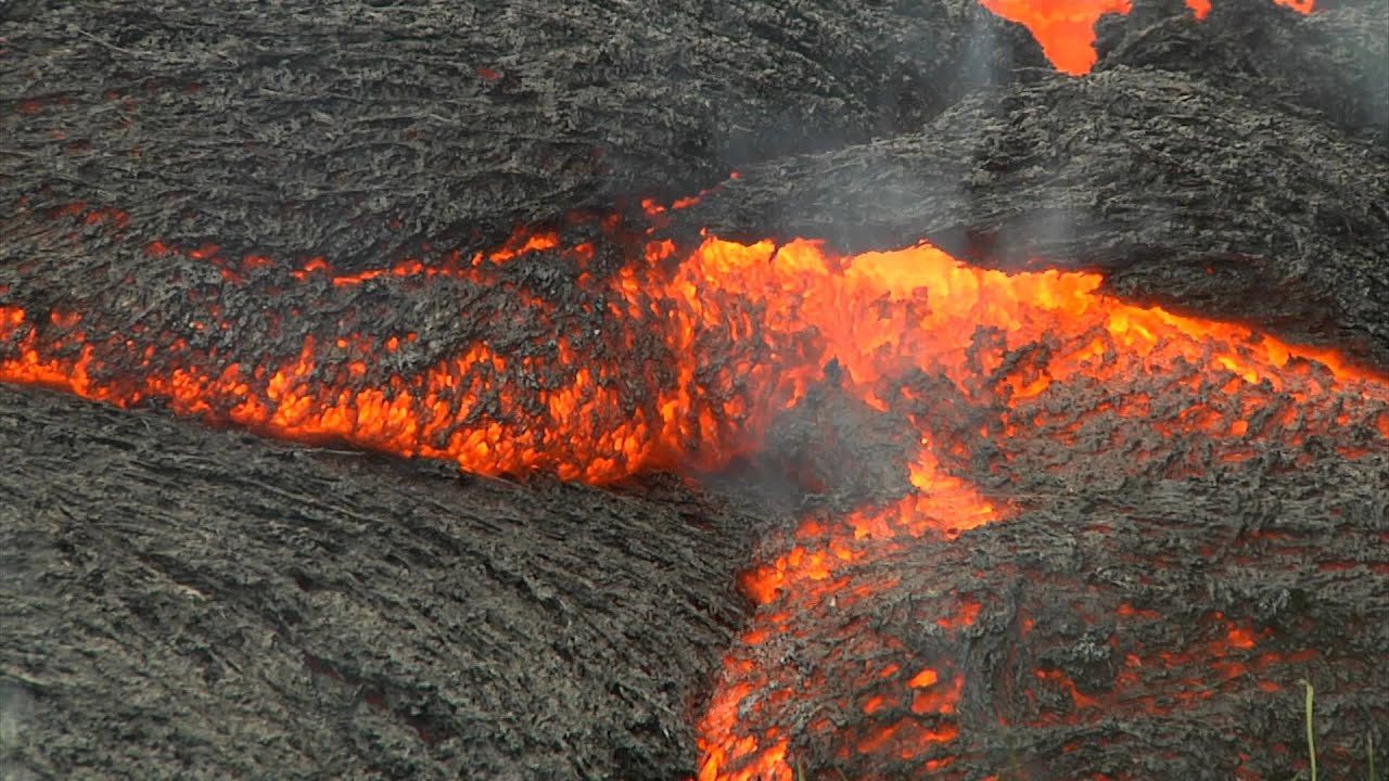 Puna Lava Flow - a Ground-Level View 11.3.14 - YouTube