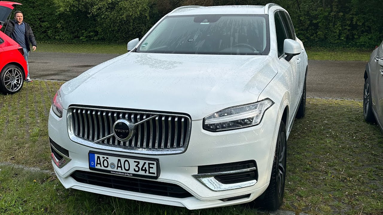 Volvo XC90 - 176 km/h German Autobahn in Rain - YouTube