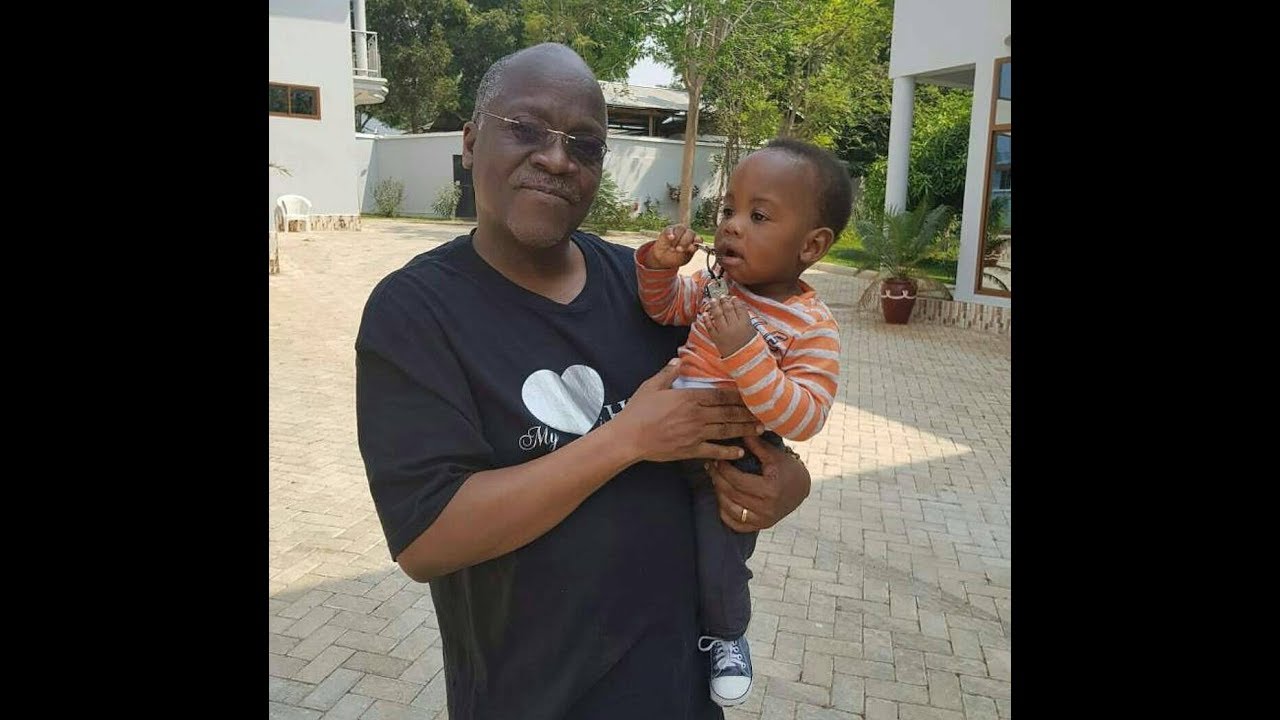 MH. MAGUFULI AKIWA NA MJUKUU WAKE - YouTube