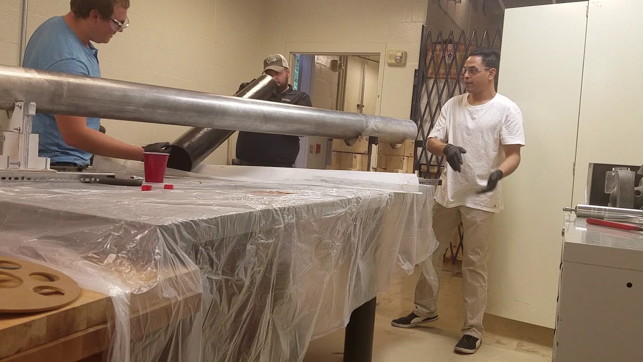 Carbon Fiber Body Tube Mandrel Removal - YouTube