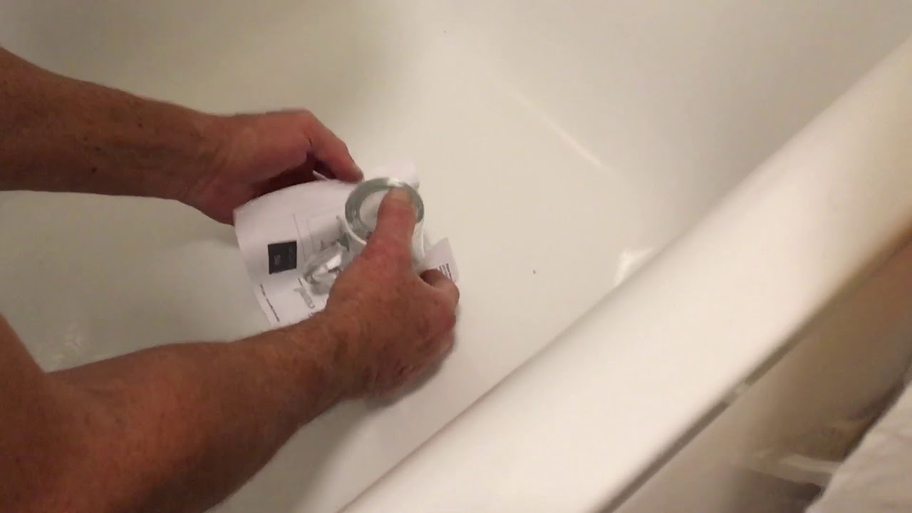 catching and releasing a spider in the bath tub 18 October 2017 - YouTube