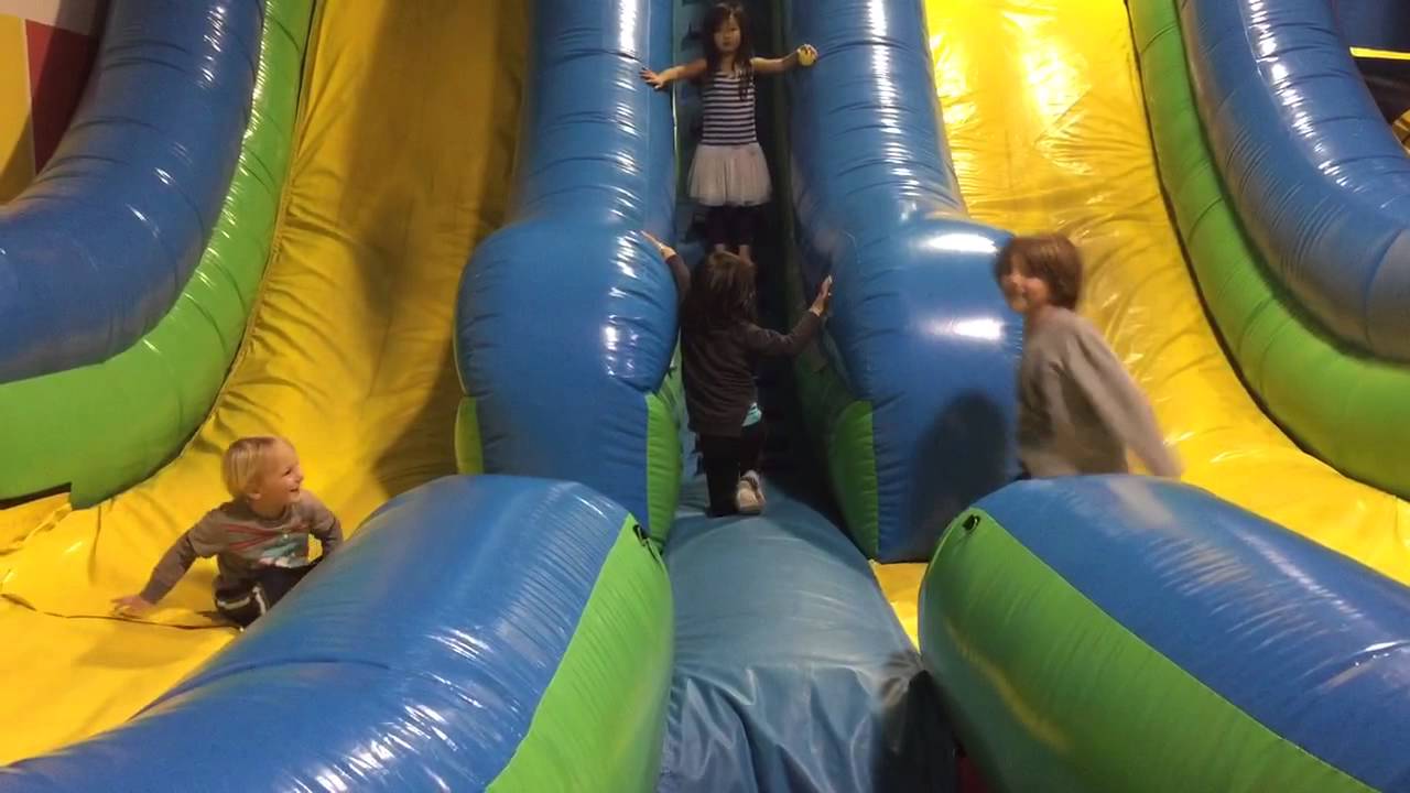 Kids' duo-slide Jump Around Inflatables - YouTube