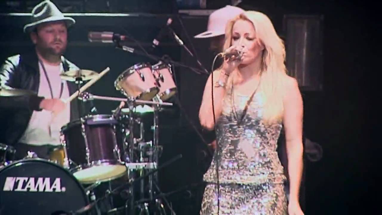 Now Dance - Shake Your body (Live) - YouTube