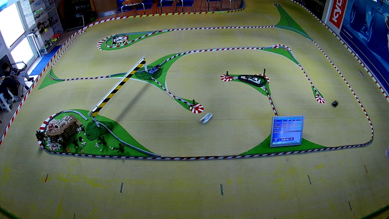 GL Racing GLA race - YouTube