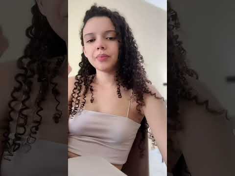 Live girl asks viewers for discussion ideas  / bigo live / periscope live /#bigolive #Trending