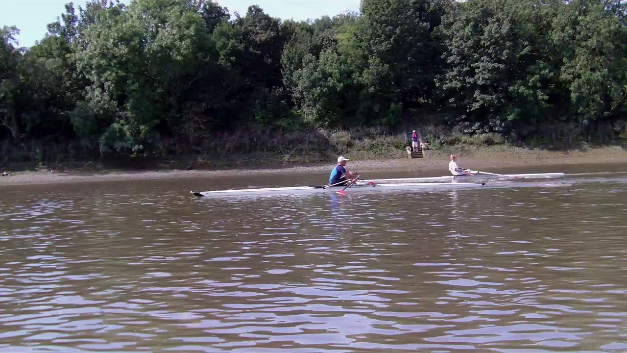 sculling courses at Tideway Scullers School - YouTube