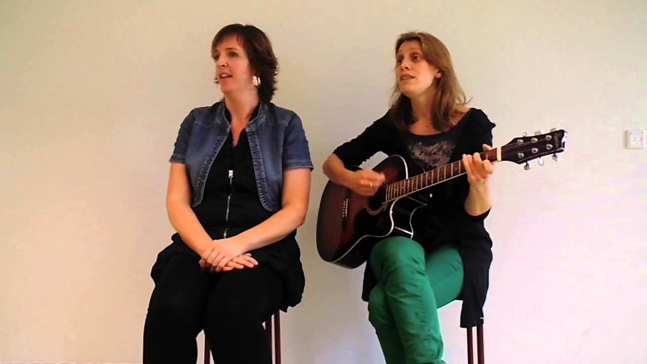 gebarenliedje: ja hallo ik heb een vraag - YouTube