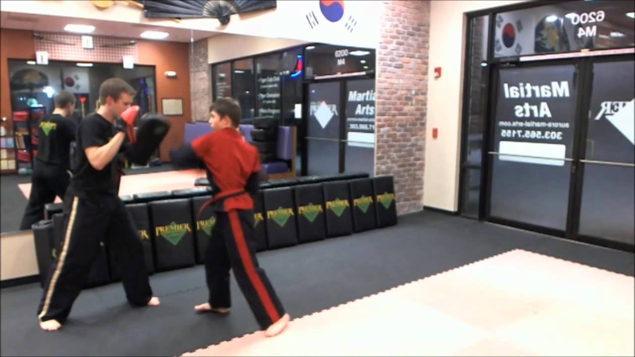 Kickboxing Combo 2012 - Ty Keesen, Age 13, Aurora - YouTube