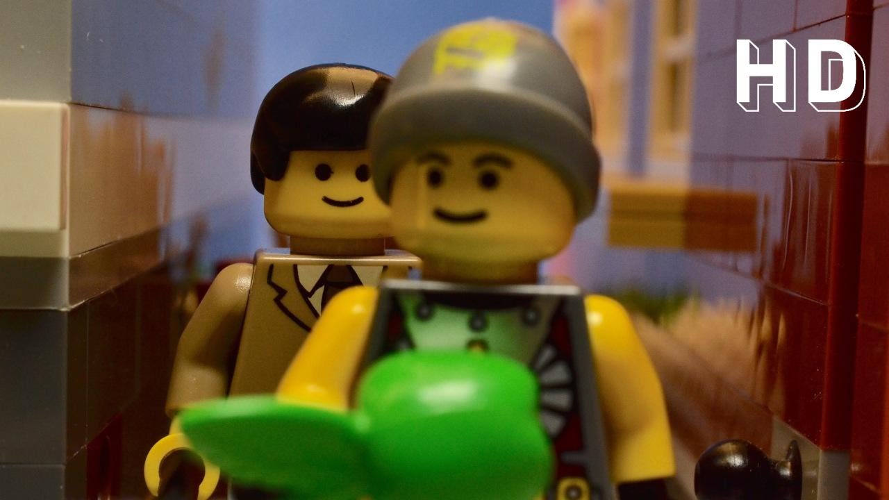 Linus The Human Turkey | LEGO Brickfilm - YouTube