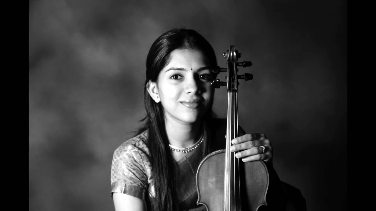 Raga Kanada by Charumathi Raghuraman - YouTube