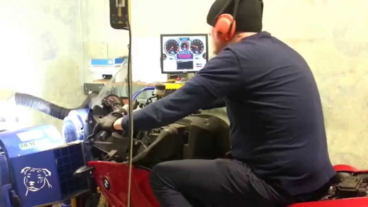 BMW F800s on the dyno - YouTube