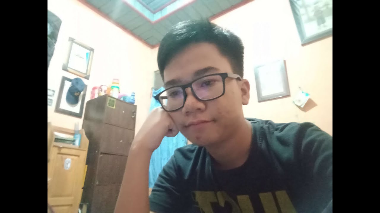 Latihan main game di laptop - YouTube