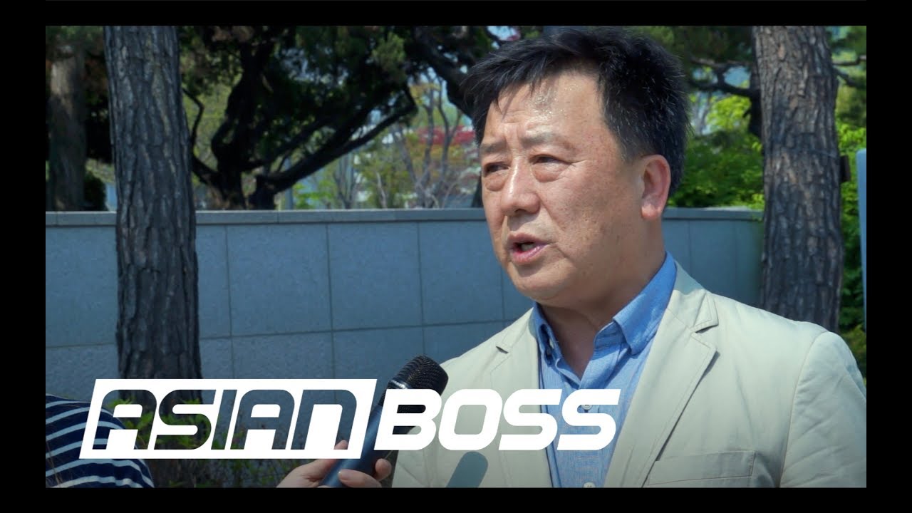 South Koreans React To Historic Inter-Korean Summit | ASIAN BOSS - YouTube