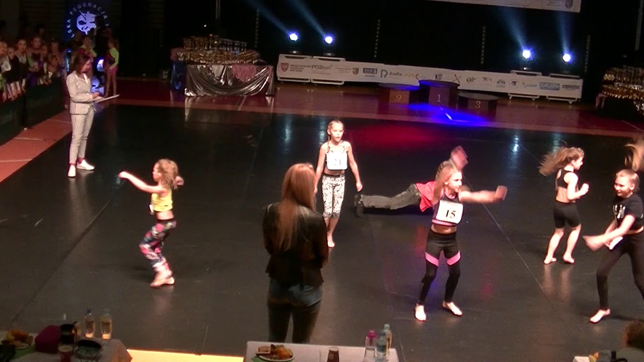 MNM Luboń 1/2 Disco Dance początkujące 2 - YouTube