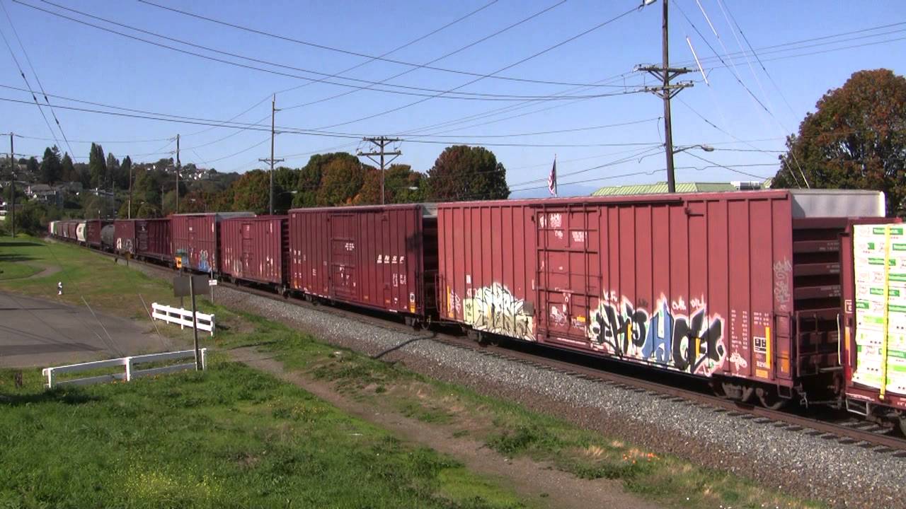 BNSF 4548 Leads A Mixed Freight @ Old Town Tacoma, WA w Canon HF11 ...