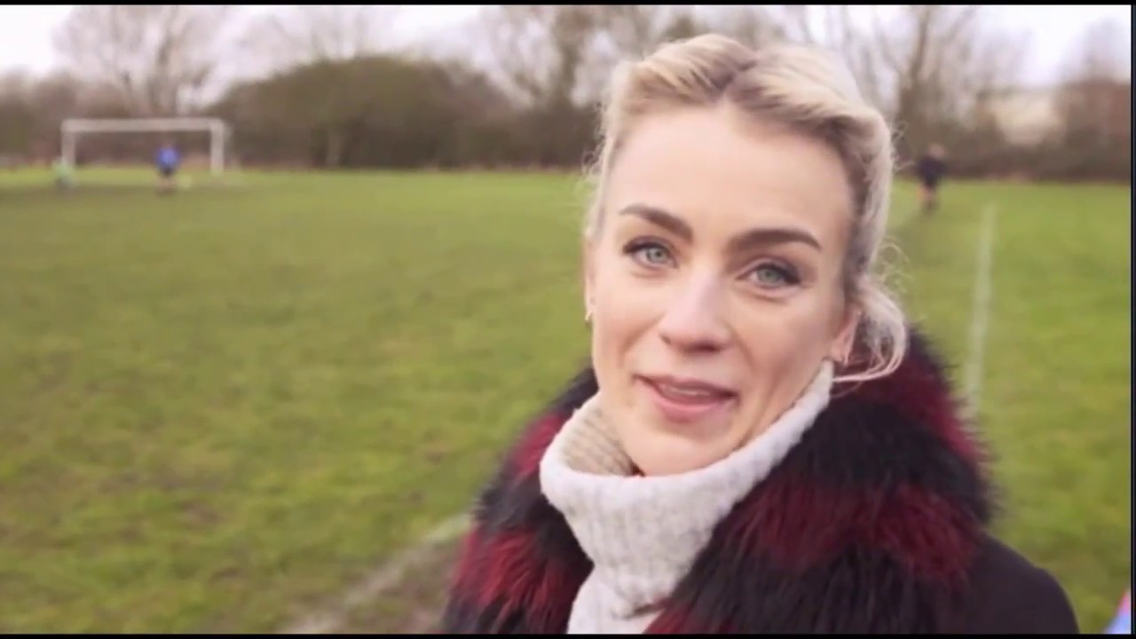 Georgie Barrat - Gadget Show Highlights - YouTube