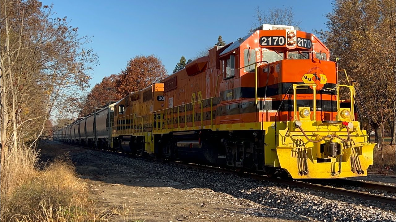 MMRR MSR Eng #2170 + #2019 & 31 Car rare long train leaving MKG. - YouTube