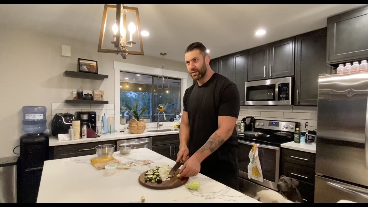 It's Chef Boyarlee's Kitchen Time Again! - YouTube