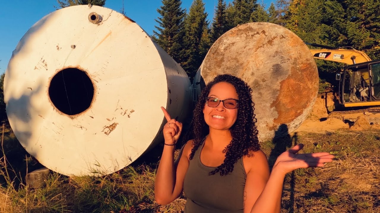 Friends Helping Friends! | Unloading The SECOND Water Tank(PART3) - YouTube