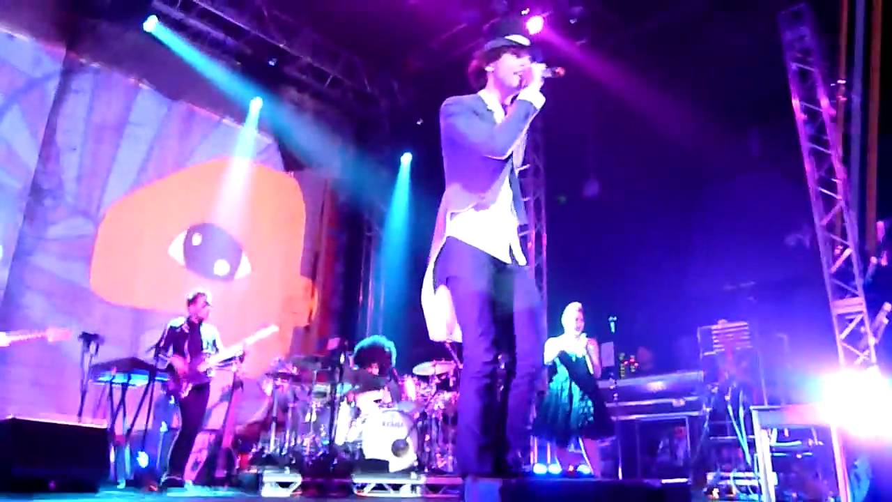 Mika - Big Girl @ O2 Academy in Leeds 210210 - YouTube